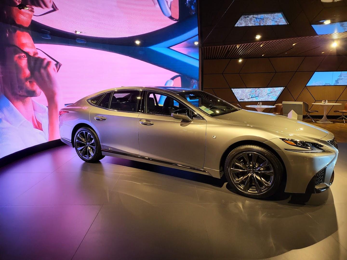 Lexus Takumi - Concesionarios de Coches