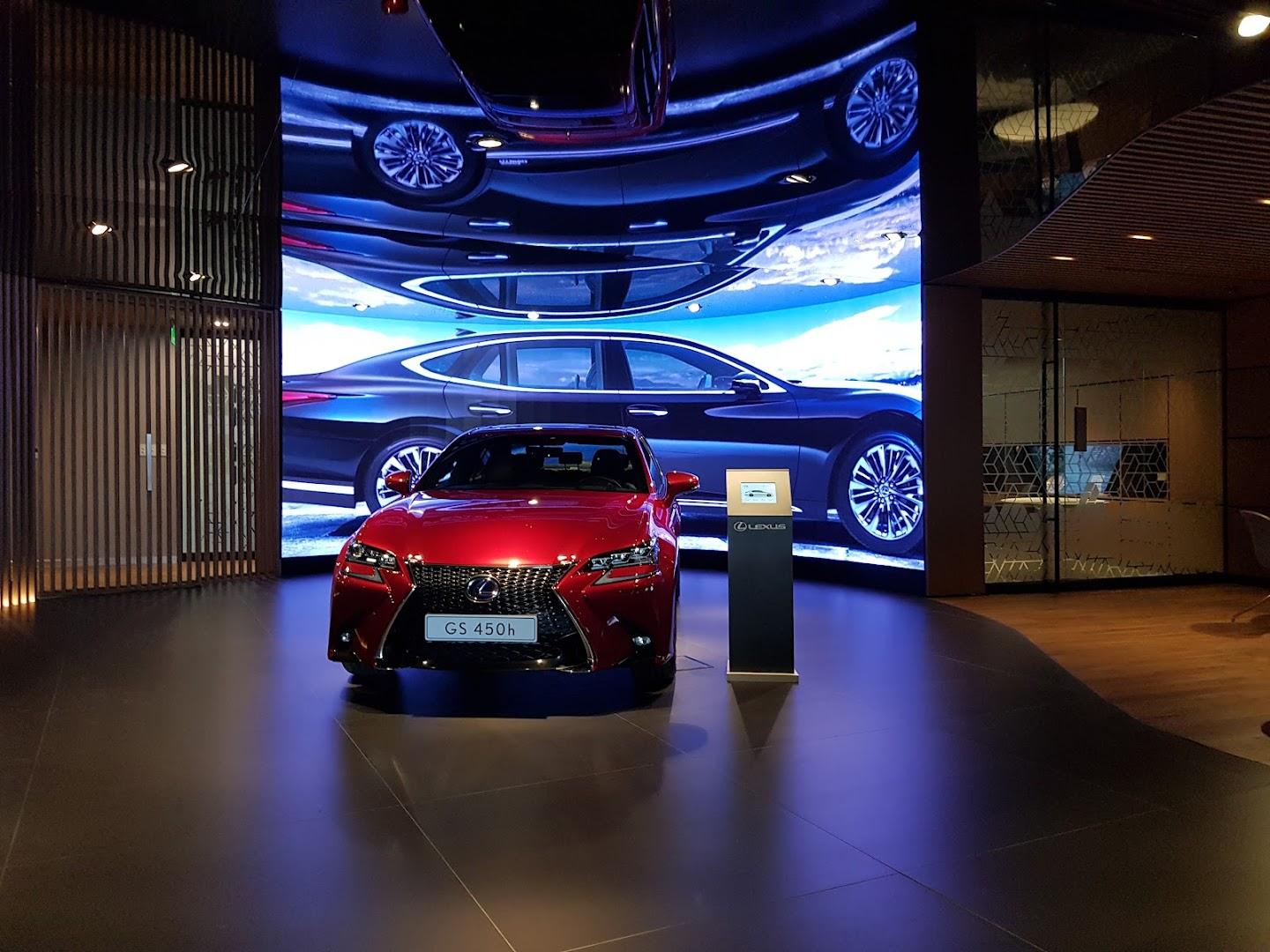 Lexus Takumi - Concesionarios de Coches