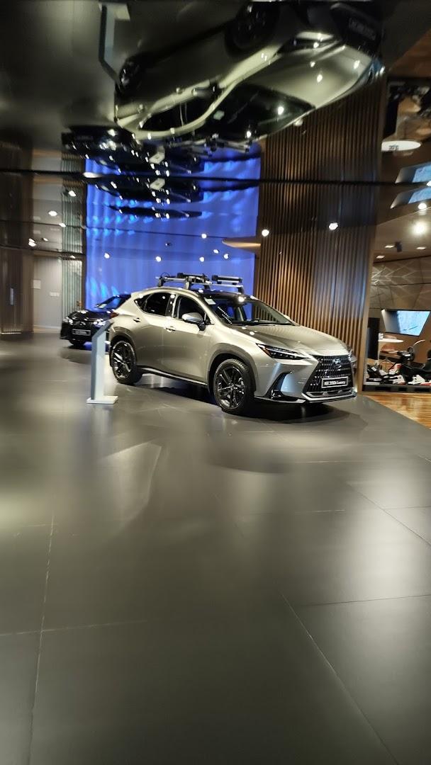 Lexus Takumi - Concesionarios de Coches